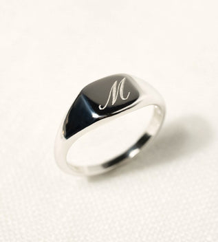 Initial Promise Ring – Mellow