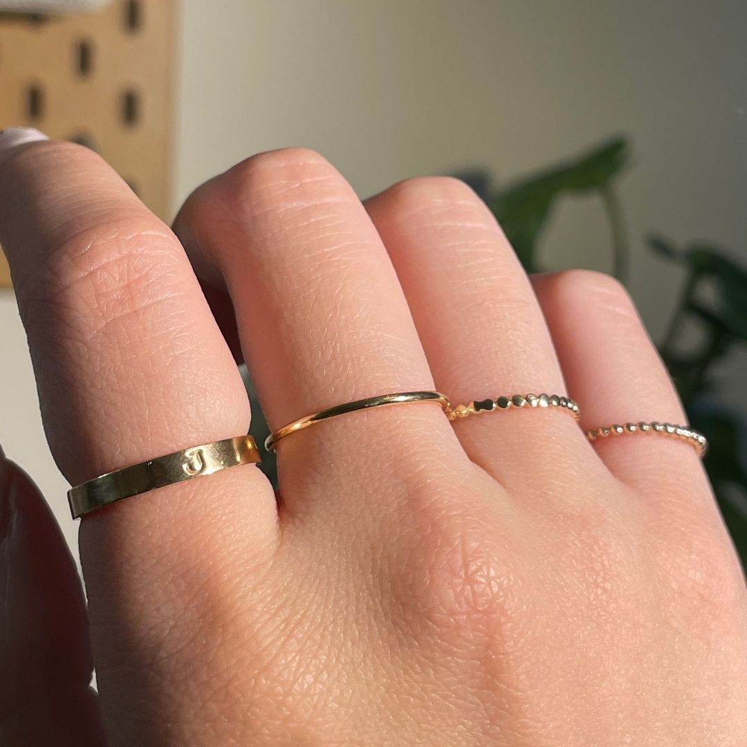 Initial Band Ring – Mellow